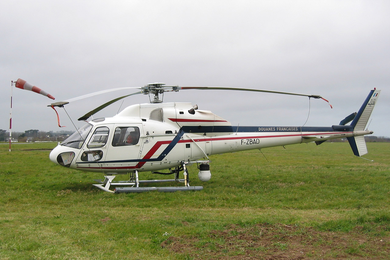 Aérospatiale AS 355 F2 Ecureuil - 5256 / F-ZBAD - France / Douanes ...